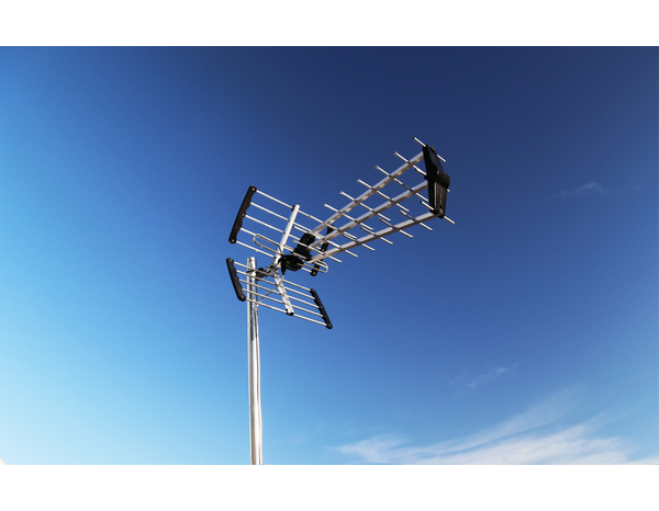 Antenne trinappe 18dB 5G - Brico Dépôt
