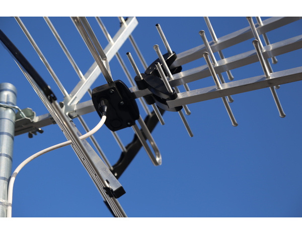 Antenne trinappe 18dB 5G - Brico Dépôt